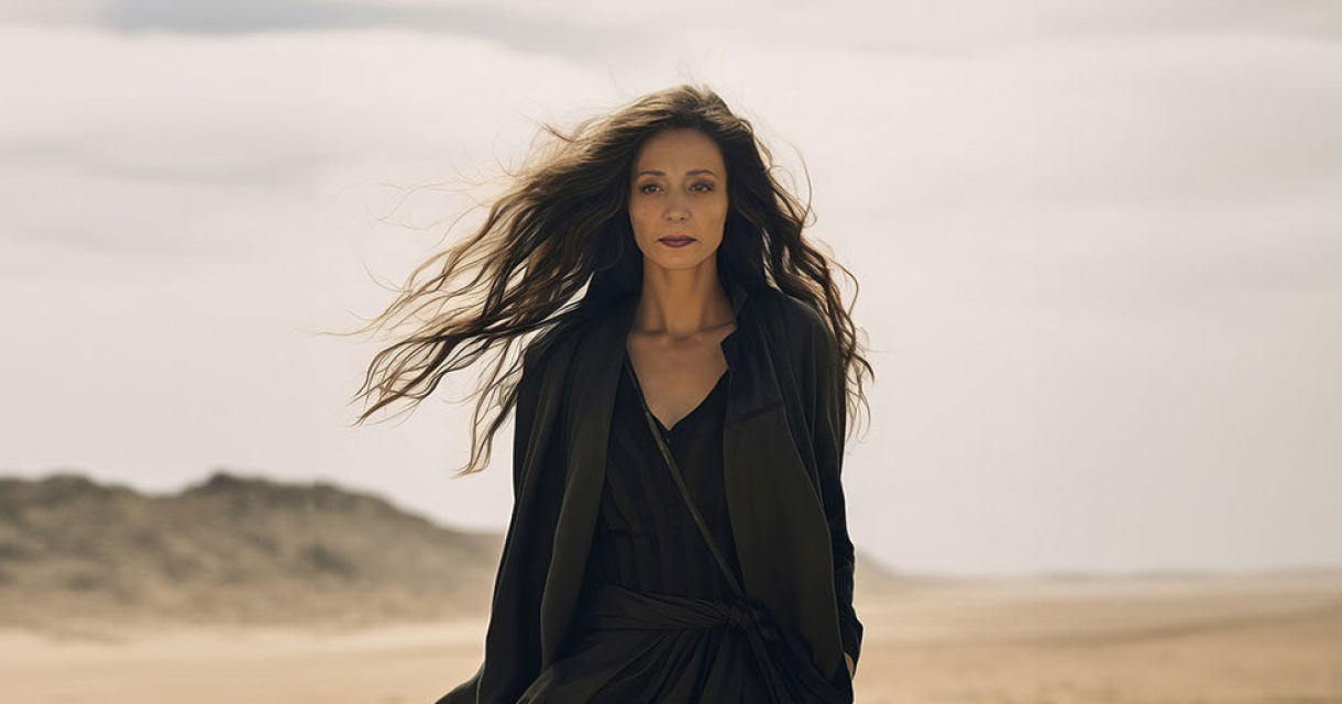 Isabelle Beernaert - La Dame en Noir | DenHaag.com