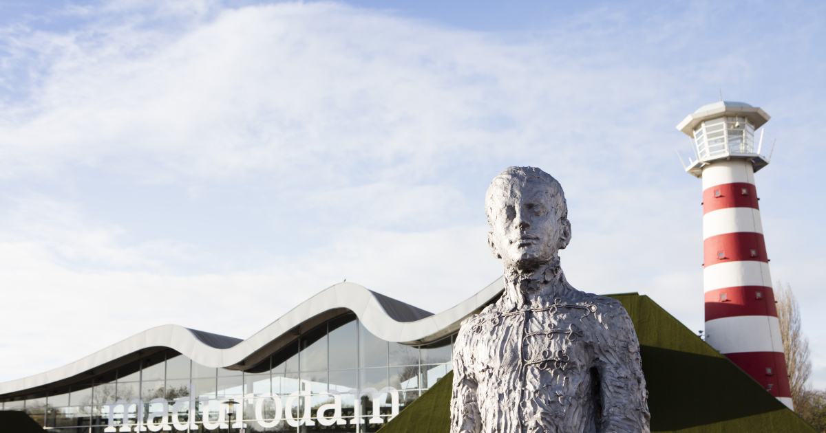 George Maduro monument in Madurodam | DenHaag.com